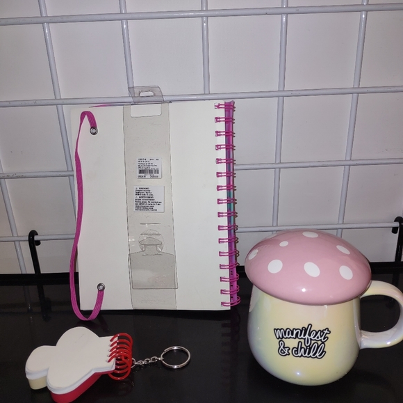Claire's | Other | Brand New Mushroom Mug With Fidget Journal Bundle ...